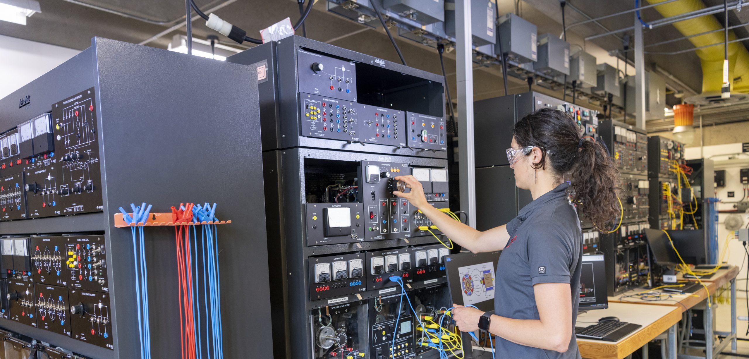 Industrial Electrician, Apprenticeship, Full-time (3790APPR) - BCIT